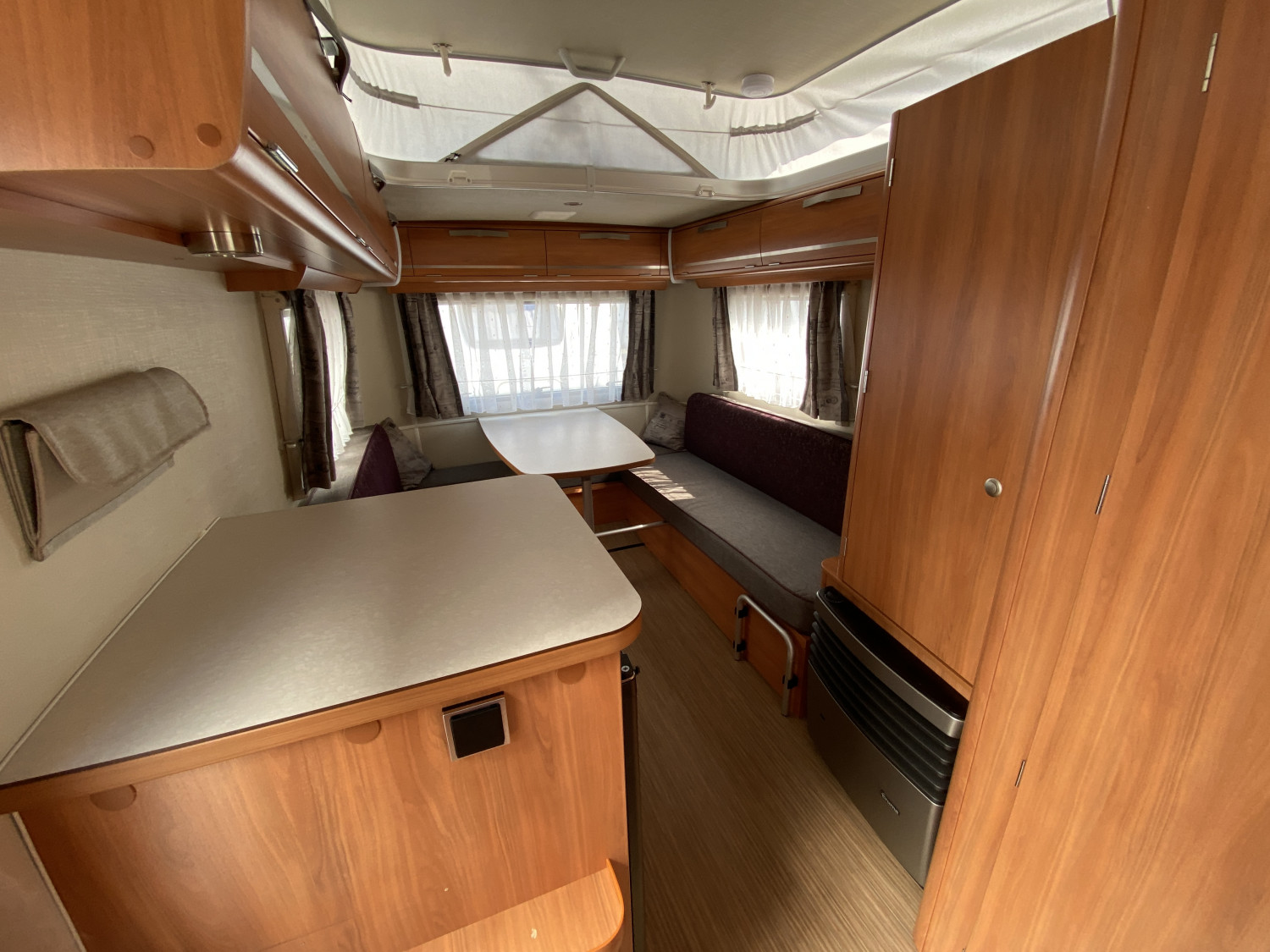 Eriba Touring Triton 420 NIEUWE MOVER | Wisselink Caravans en campers