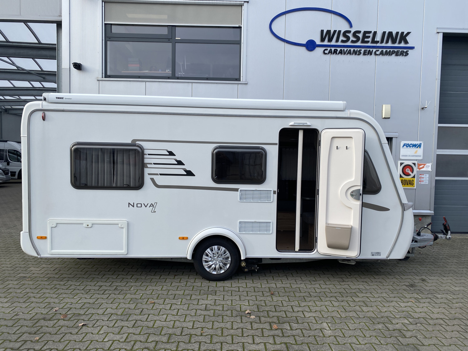 Eriba Nova Light 442 Enkele bedden | Wisselink Caravans en campers