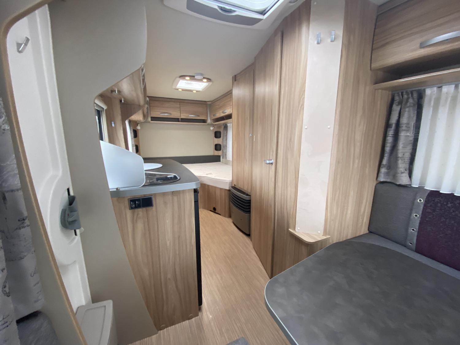 Eriba Nova Light 442 Enkele bedden | Wisselink Caravans en campers