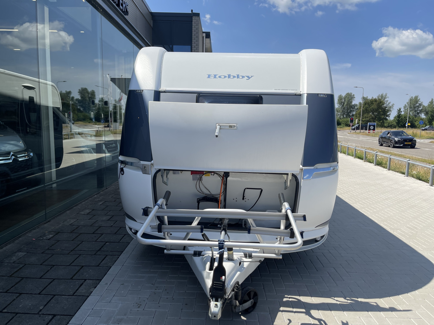 Hobby 495 UL De Luxe Edition