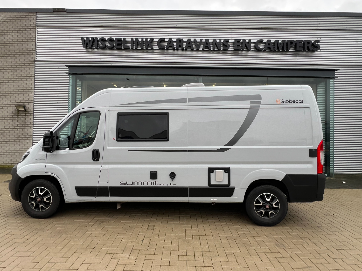 Possl Globecar Summit Plus 600 160PK Fiat 9-G Automaat