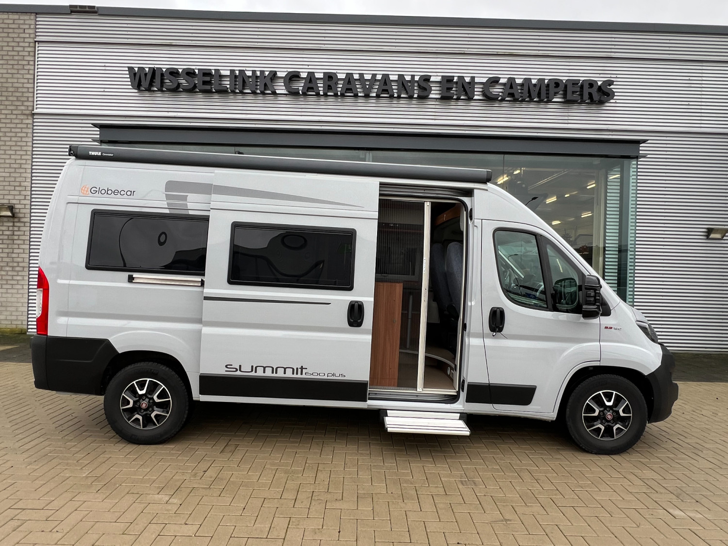 Possl Globecar Summit Plus 600 160PK Fiat 9-G Automaat